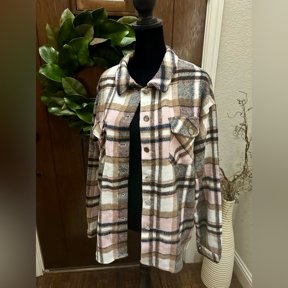 Tops | Nwt Autumn Plaid Shackets | Poshmark